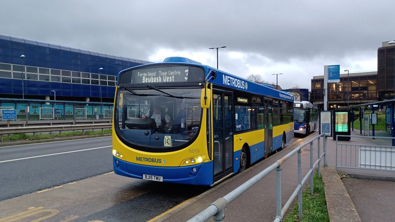 Metrobus Classic livery B8RLE | 6019 (BJ15 TWU) | Route 3 Three Bridges ...