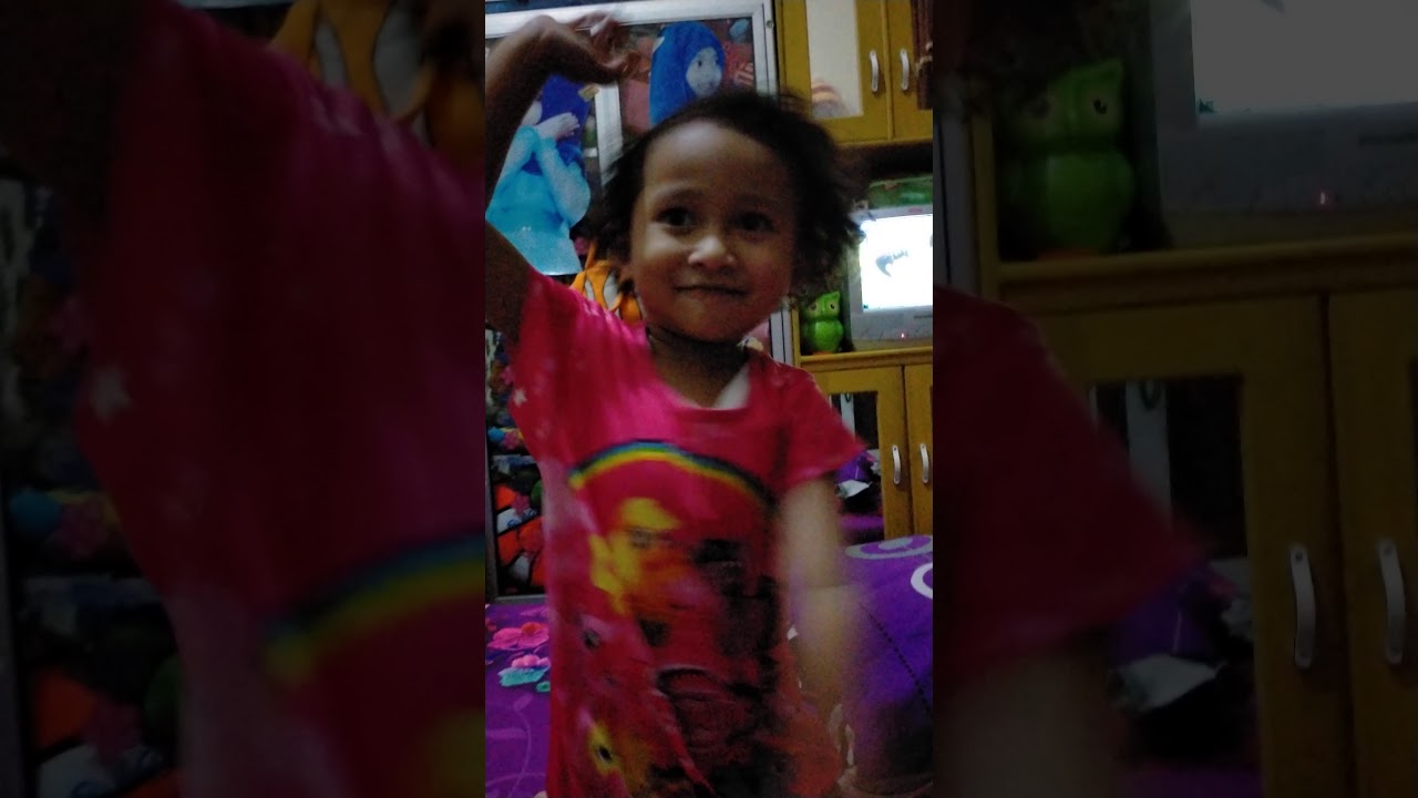 Ayu maen lompat2an - YouTube