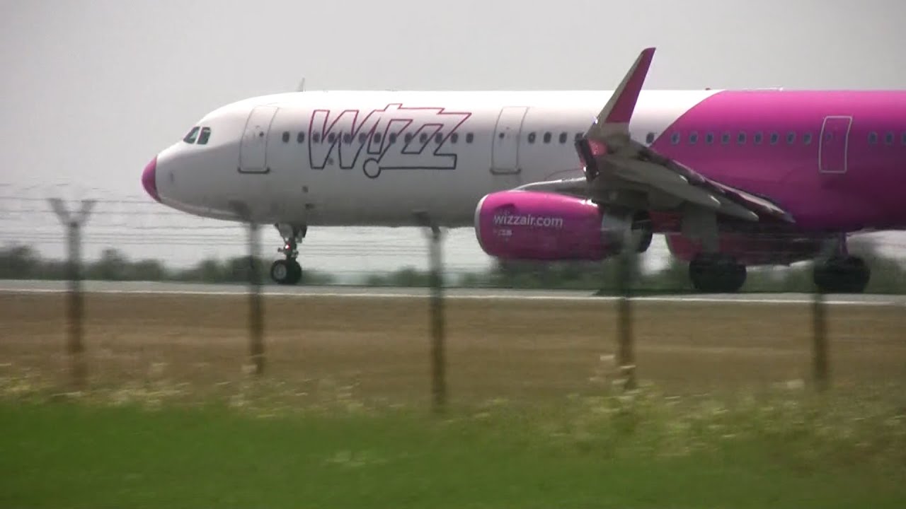 Purple Nose Wizz Air A321 at Belgrade! - Wizz Air UK Airbus A321 ...