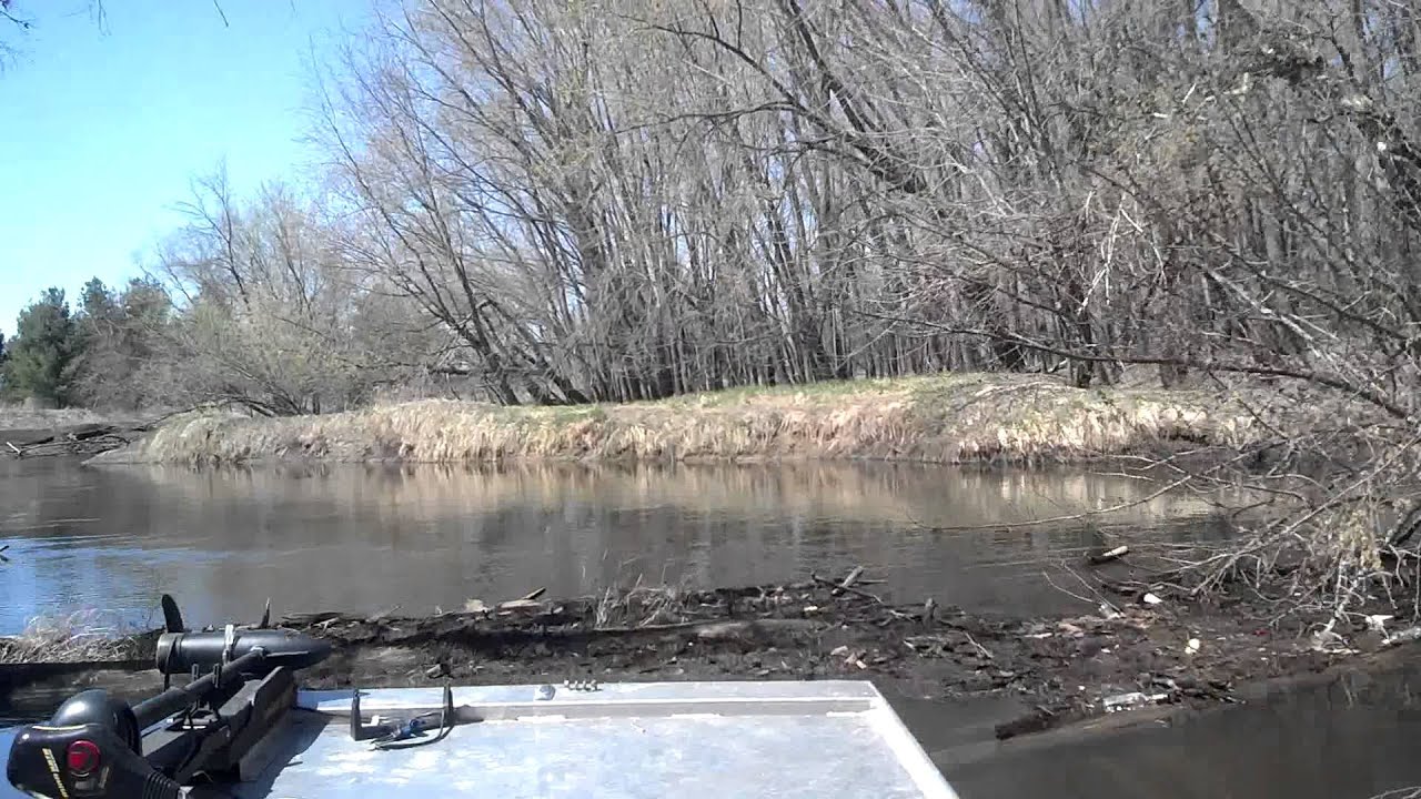 Jumping a log jam - YouTube