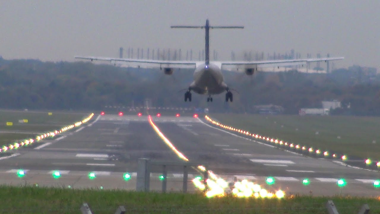 [ULTRA SMOOTH LANDING] SAS ATR-72 Overhead Landing at Hamburg - YouTube