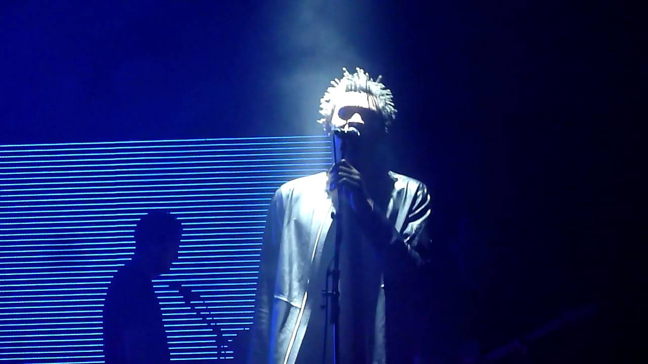 Massive Attack Risingson live at the Olympia Theatre Dublin 19/1/16 - YouTube