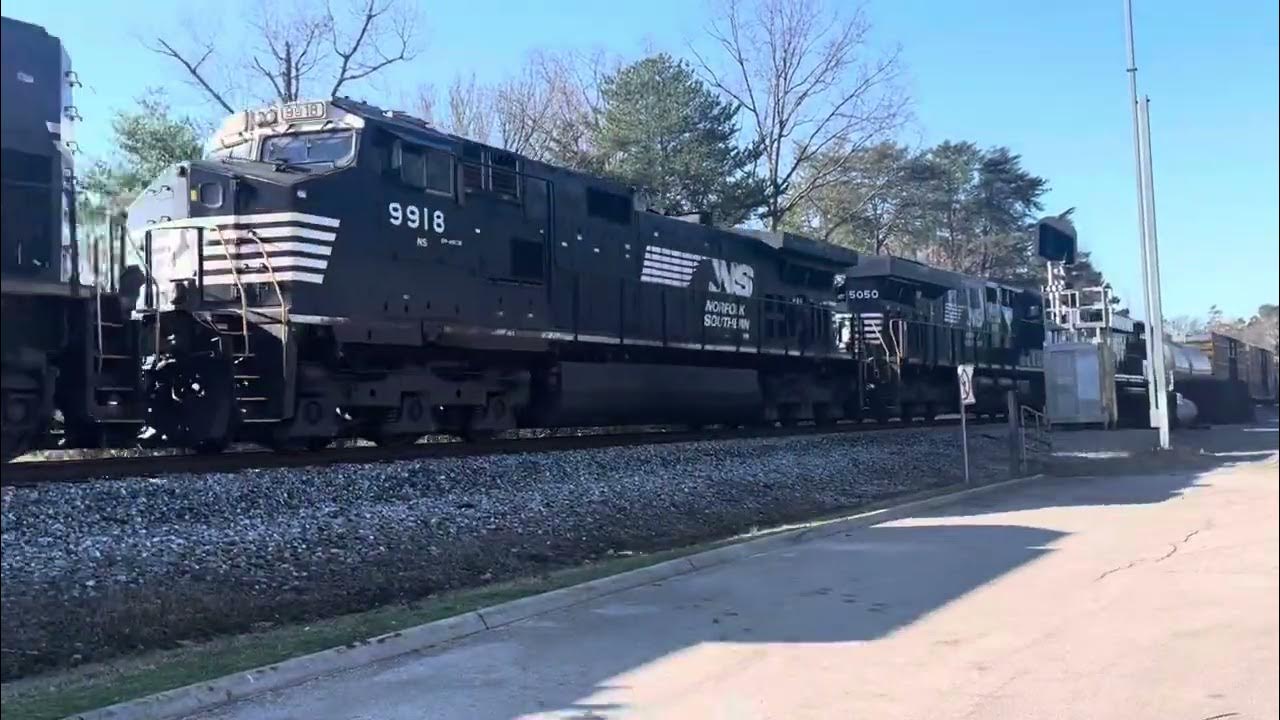 KLWX 9530 trails on NS 350 - YouTube
