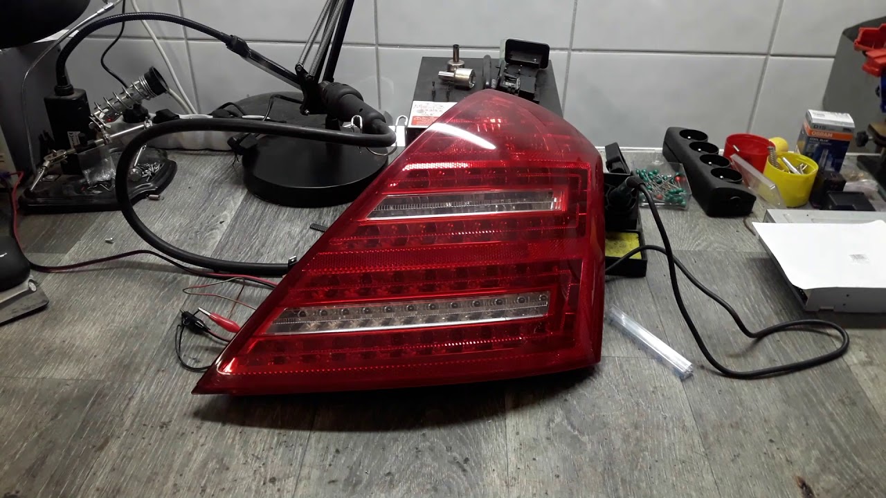 LED Mercedes W221 - YouTube