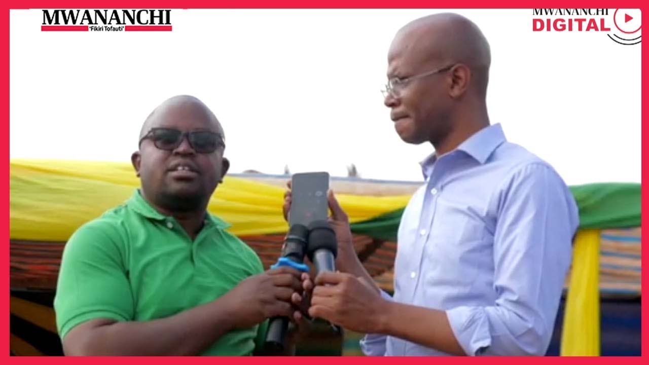 January Makamba ampigia simu Bashe mbele ya hadhara, Cheki kilichotokea ...