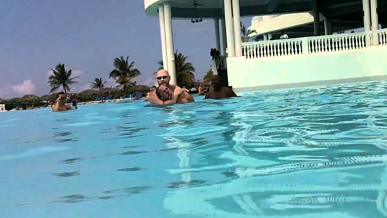 Drunk Guy in Pool at Grand Palladium Jamaica - YouTube