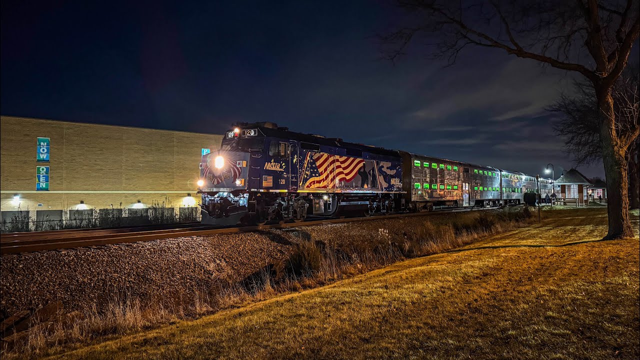 METX 120 (Veterans) leads NCS 109 in and out of Buffalo Grove - YouTube