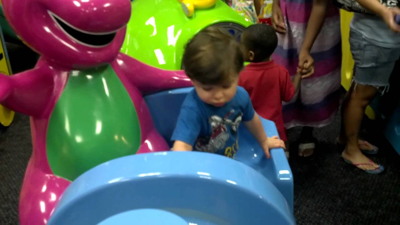 Barney Car. - YouTube