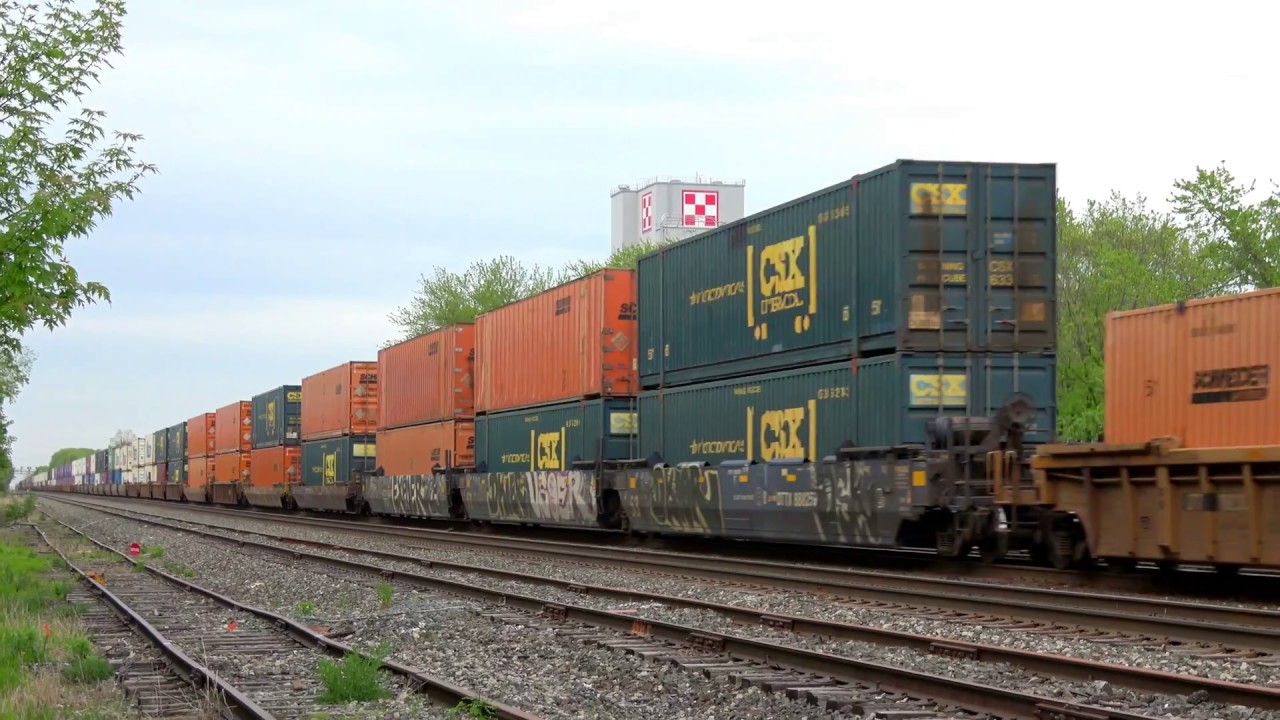 Giant 3 Mile Long BNSF Train 4K UHD - YouTube