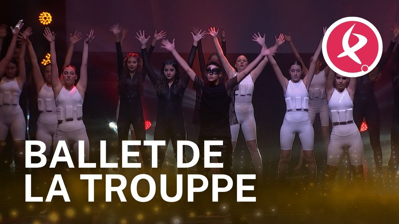 El ballet de la Trouppe baila 'Running up that hill' | Festival de la ...