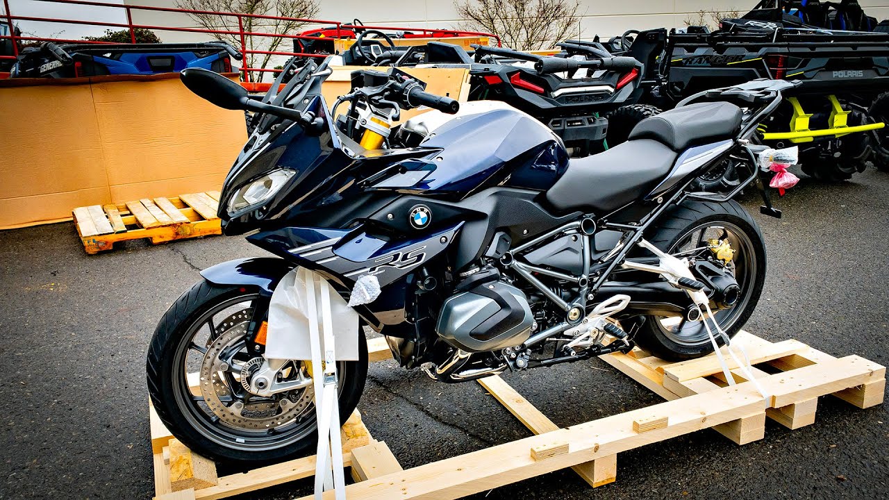 The Amazing 2020 R1250RS!! • Multiple BMW Builds! | TheSmoaks Vlog_1503 ...