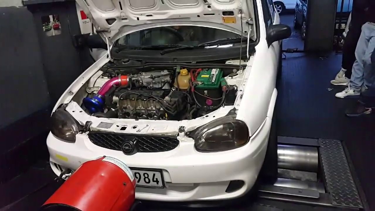 Opel corsa 1600 8v with cam and vernier - YouTube