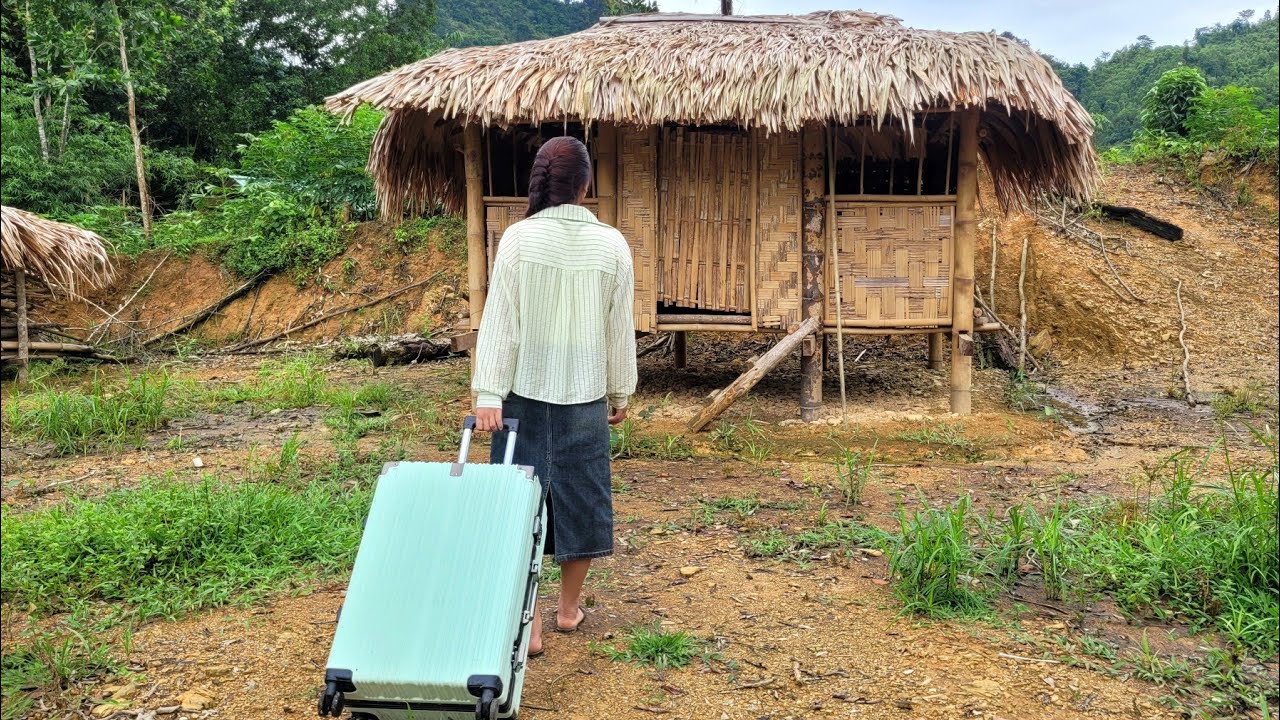 The girl built a new life—enjoying the peace bestowed by nature/Triệu ...