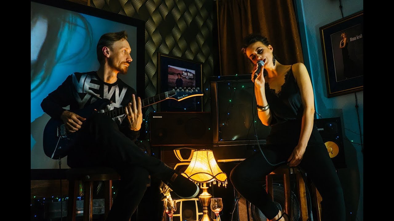 Roxanne - Val Giamo (The Police cover) - YouTube