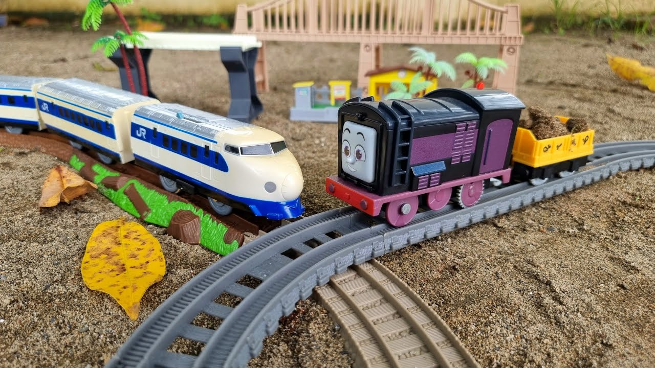 Merakit Mainan Kereta Api Plarail JR Nostalgic Tokyo Shinkansen Series ...