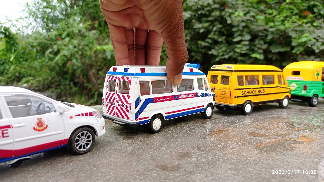 Ambulance Scale Model Miniature White 🥰 | Innova Police Car | Diecast ...