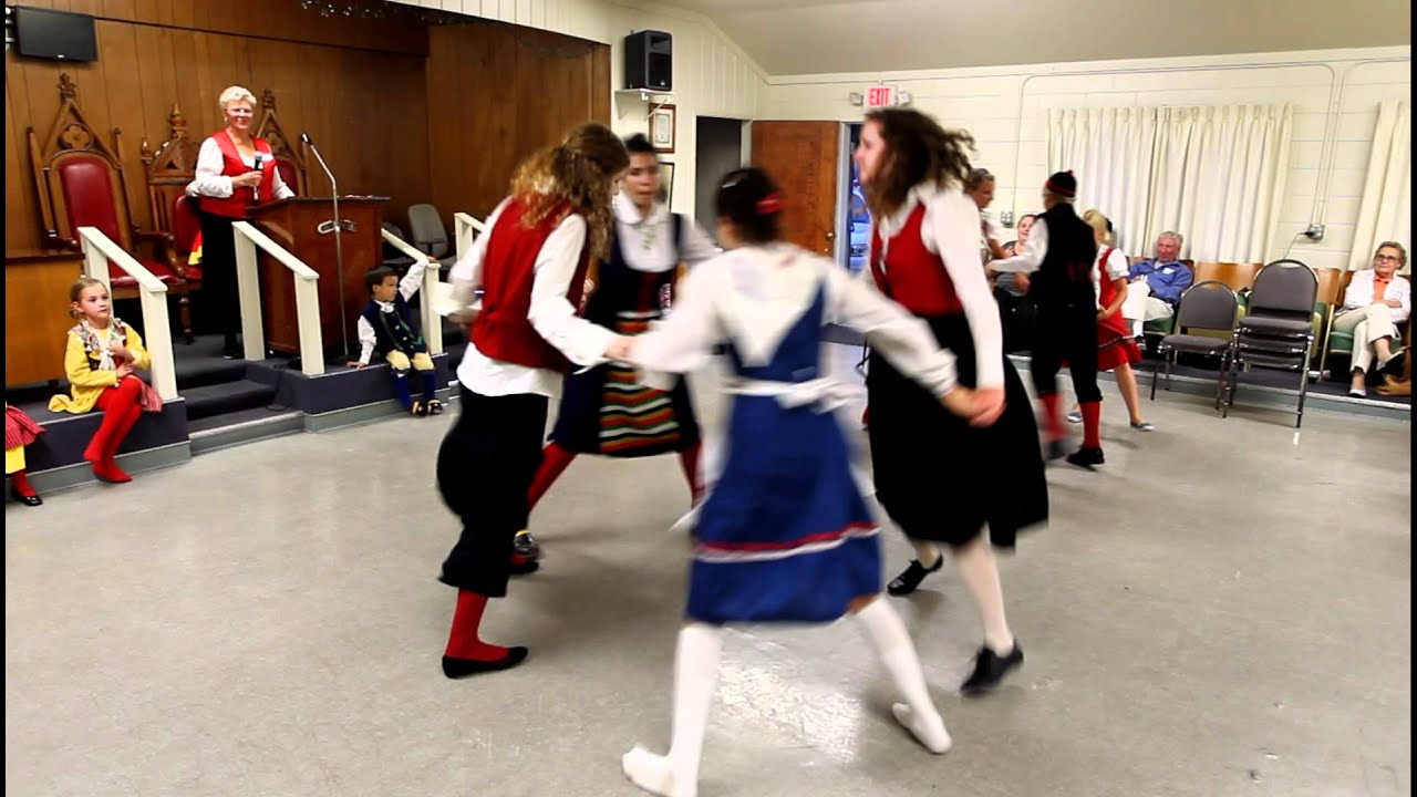 2012 05 18 Vasablad children perform traditional Swedish dances in full ...