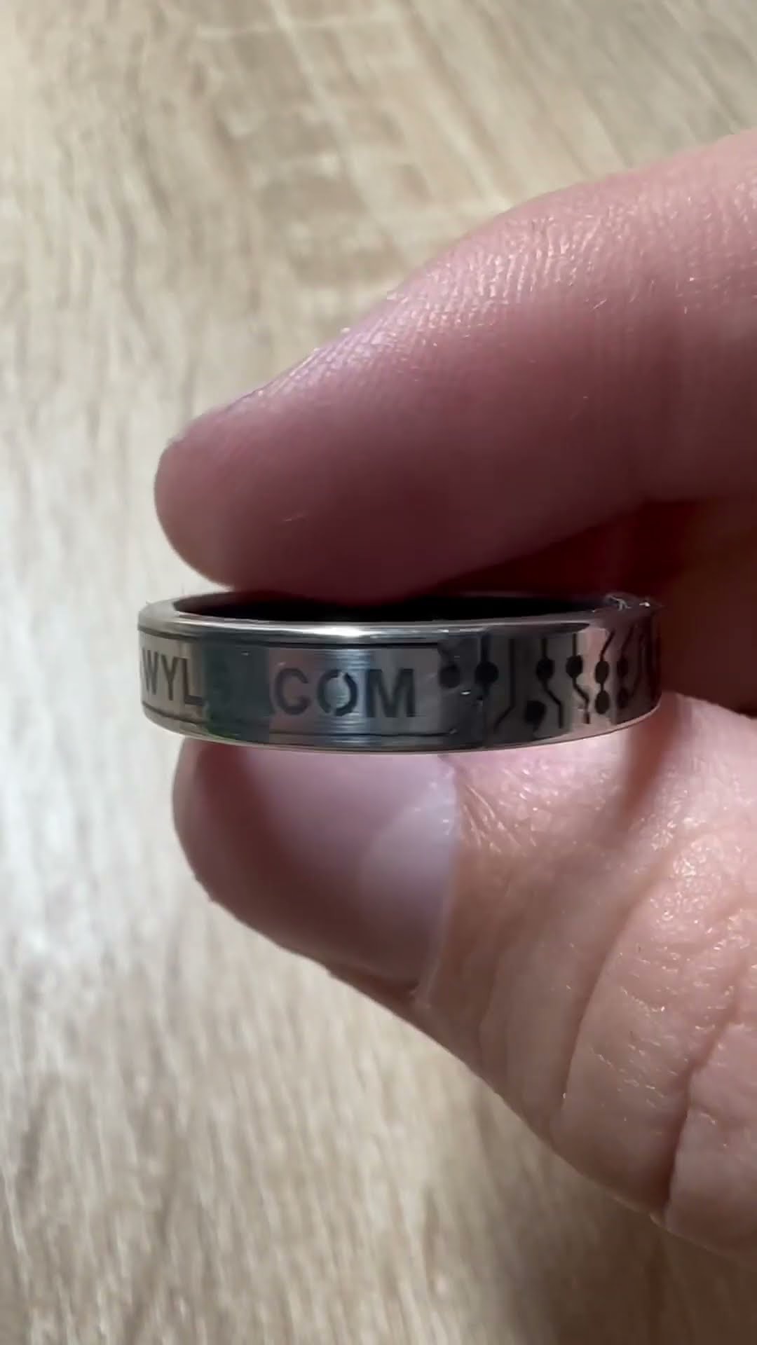 Безопасные и простые онлайн-платежи с помощью NFS Ring: Альфа-банк