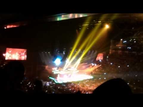 nicki minaj anaconda Live London O2 2015