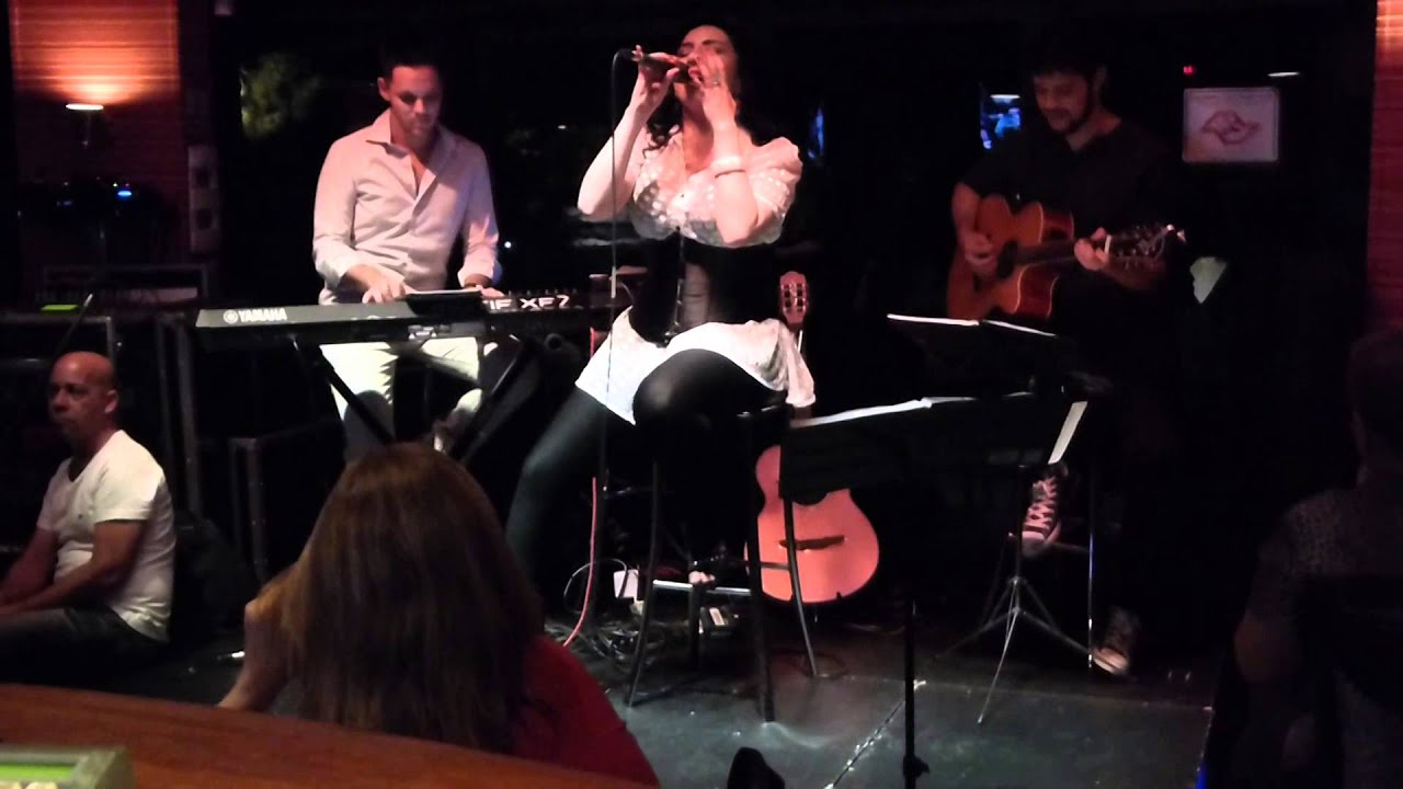 Kelly Moore "Custe o que Custar - Alexandre Pires" Vermont Itaim (12-03 ...