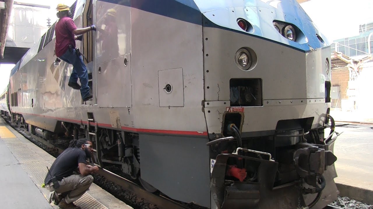 Amtrak Train Coupling up at DC Union Station - YouTube