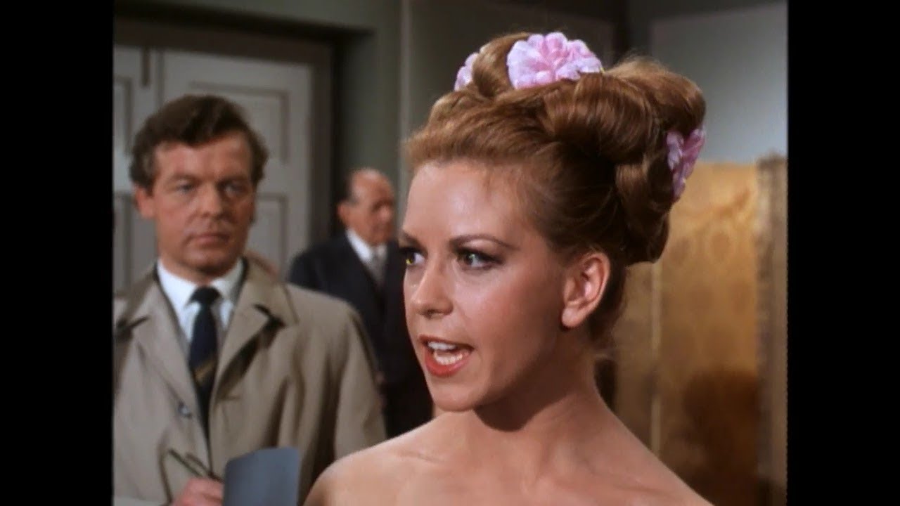 The Saint: S5 E24 - A Double In Diamonds - YouTube