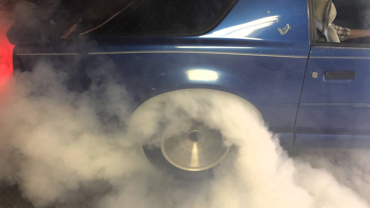 1991 V6 Firebird Burnout - YouTube