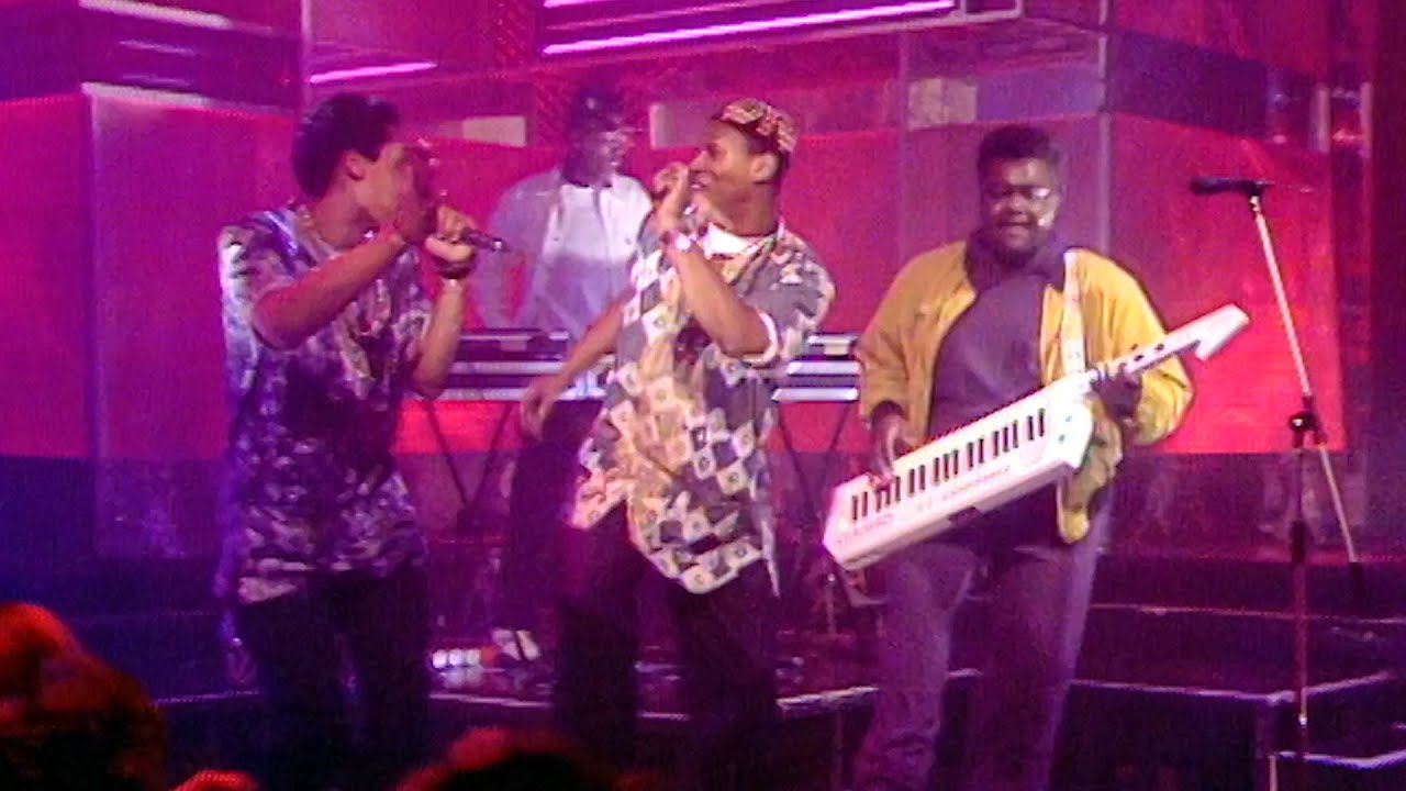 D Mob feat. Nuff Juice - Put Your Hands Together (Top of the Pops 1990 ...