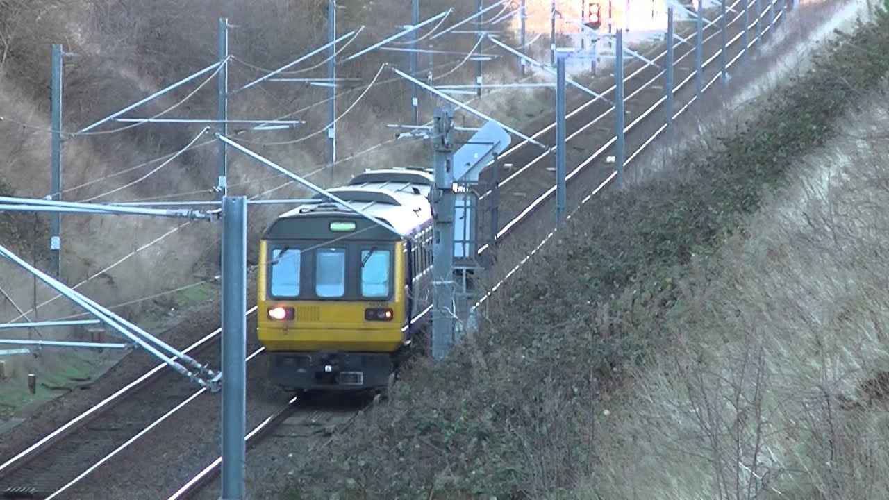 Northern Rail 142092 passing Pelaw Junction - YouTube