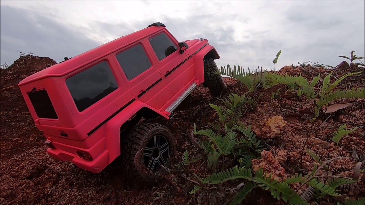 Pink Merc G Wagon and 10 other crawlers! - YouTube
