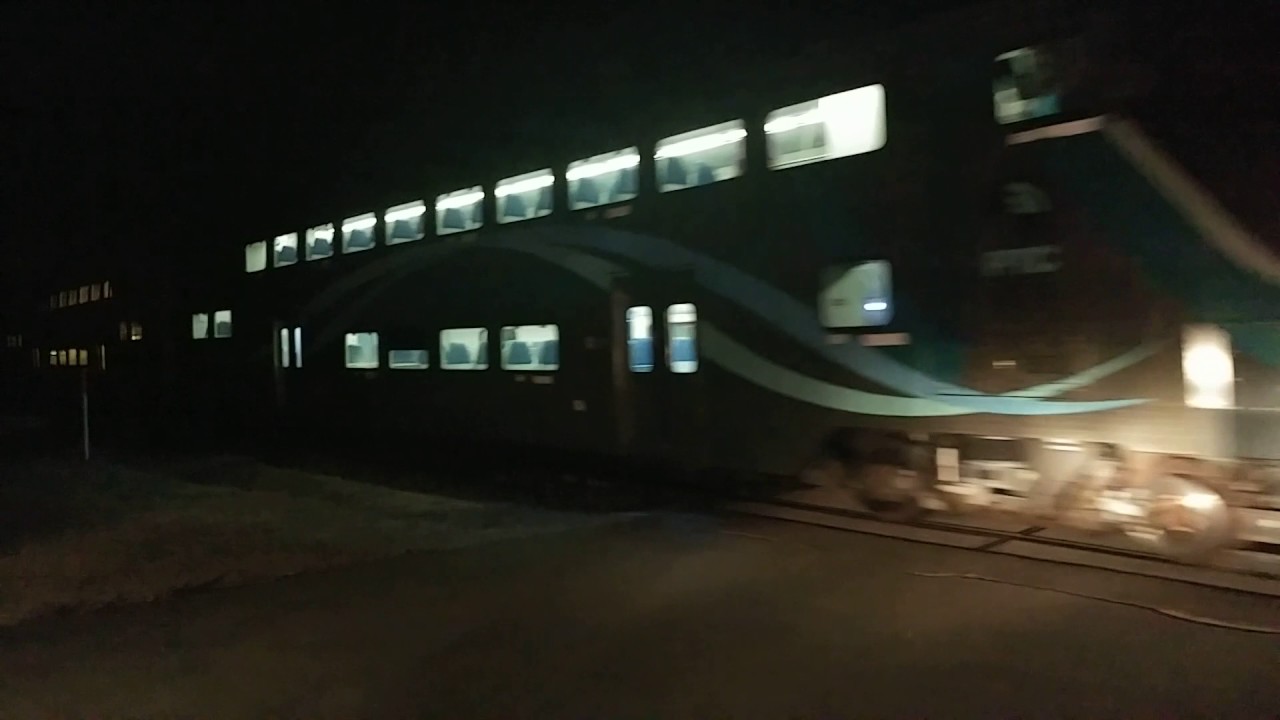 [RARE!] Metrolink EMD F125 test train on AV line! - YouTube