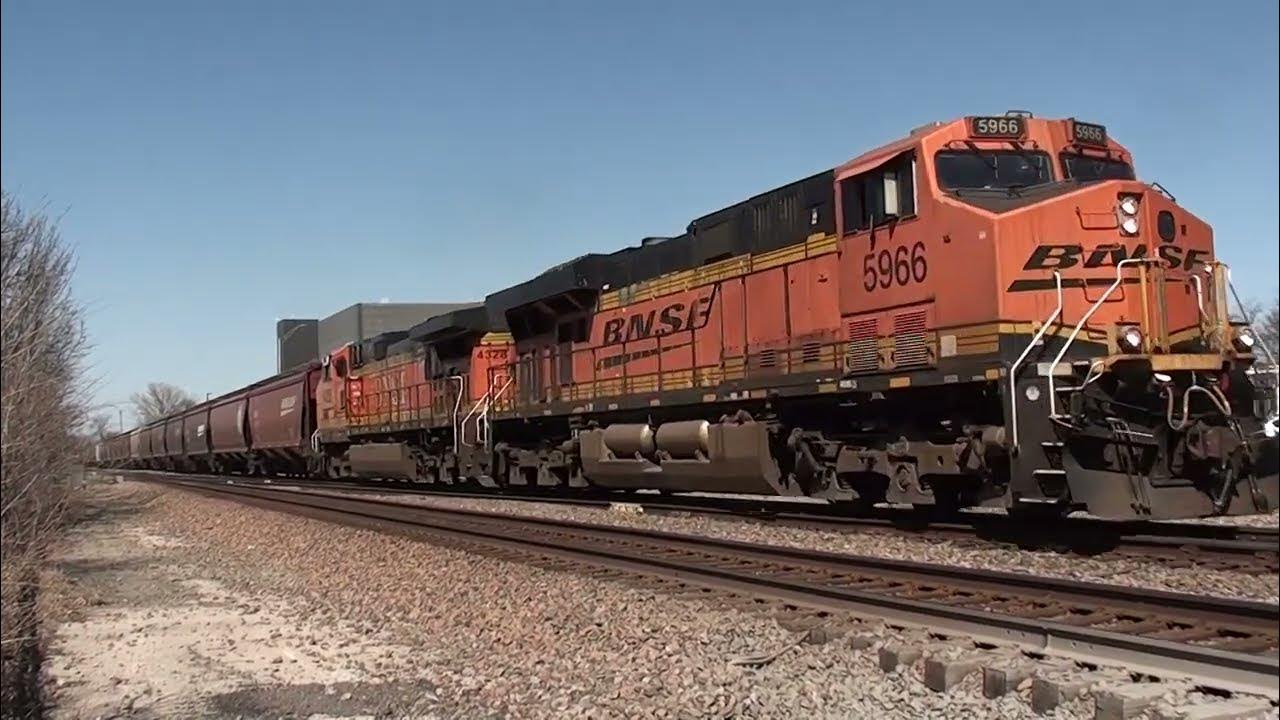 BNSF #5966 Leads WB 2x2x0 Grain Train. Olathe, KS 4/1/23 - YouTube