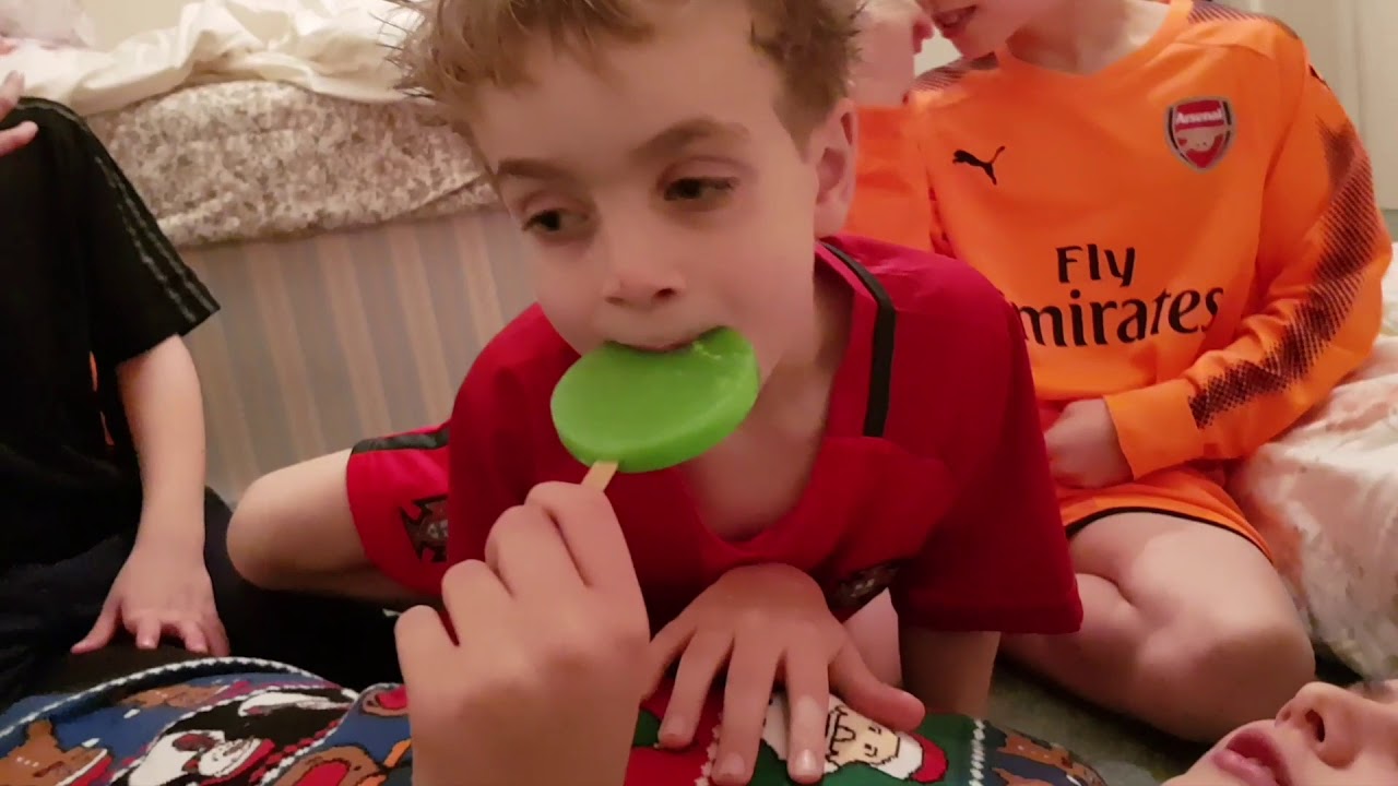 Super disgusting sour lollie - YouTube