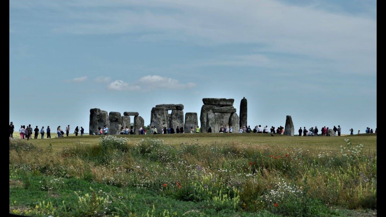 Honeymoon 2015, England- Stonehenge and Rollestone Manor - YouTube