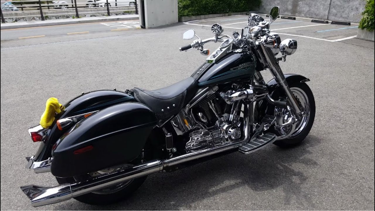 10년식 팻보이 중고매물판매완료 크롬으로 번쩍번쩍 눈호강하는 바이크 헤비브리더 새들백 5대5 머플러 등 꾸준한 관리 및 운행으로 상태 좋습니다 Youtube