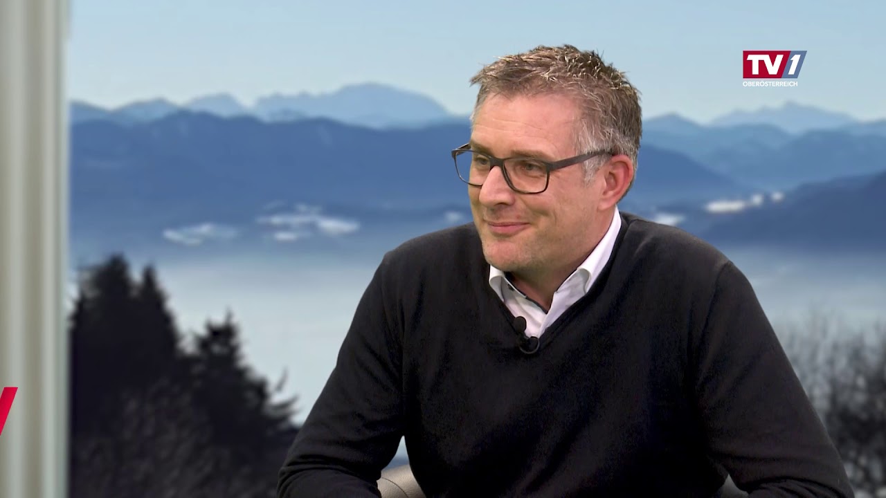 Interview mit TV1_neuer Bürgermeister Seewalchen_Gerald Egger - YouTube