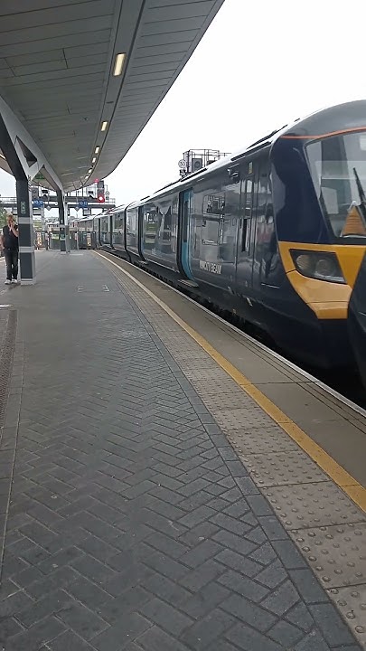 SOUTHEASTERN.707010 AT LONDON BRIDGE.3 7 24.NEIL HAYTON RAILWAY ...