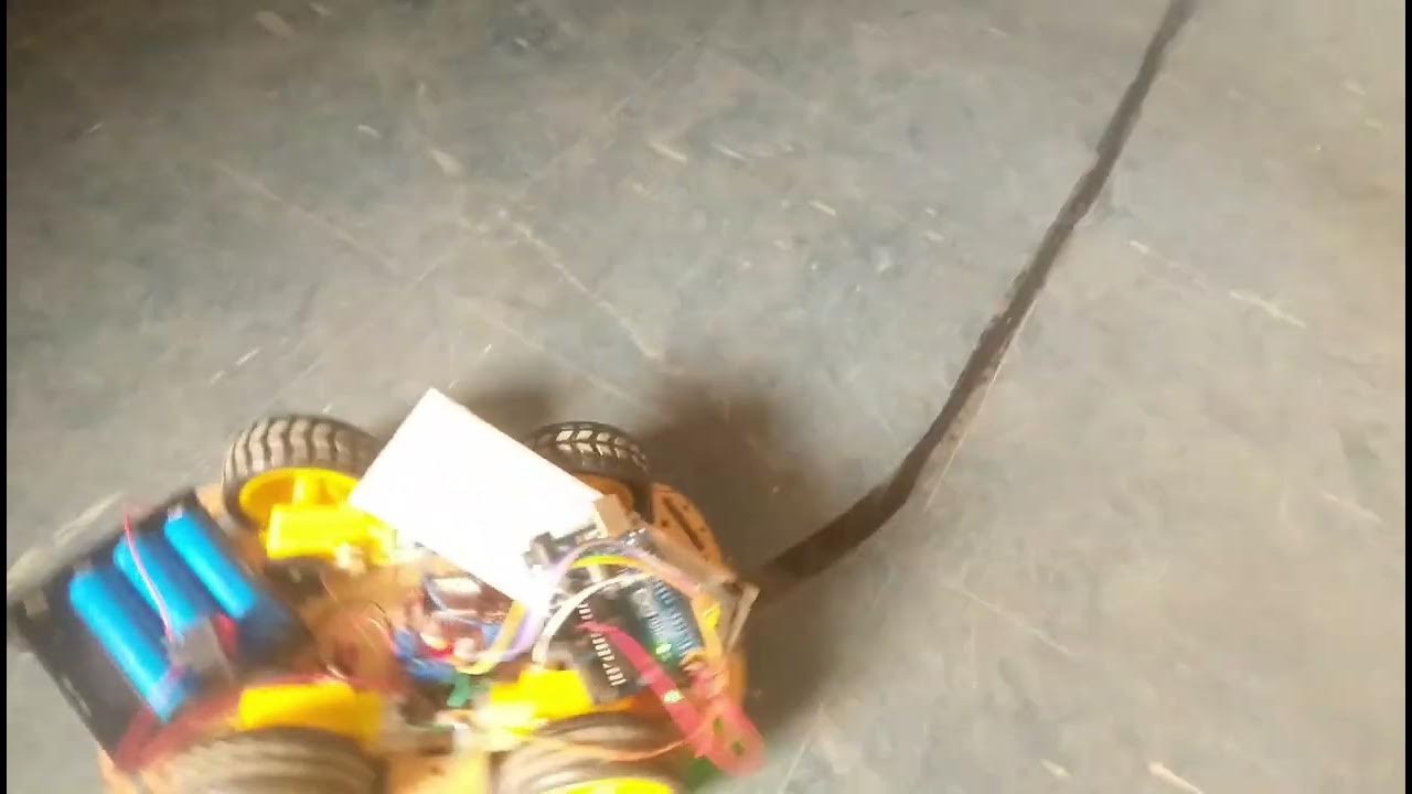 Arduino 4WD Line Follower Robot Car Demo - YouTube