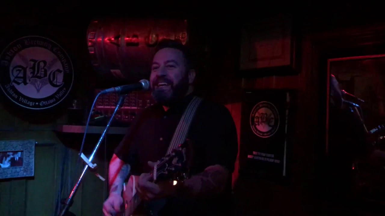 John Allaire and Steve Marriner singing "30 Days" - YouTube