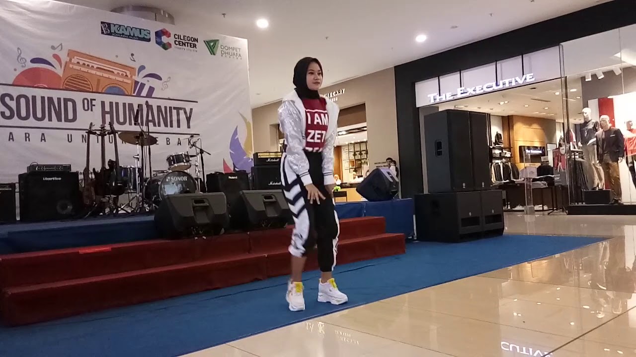 Caca Dance - YouTube