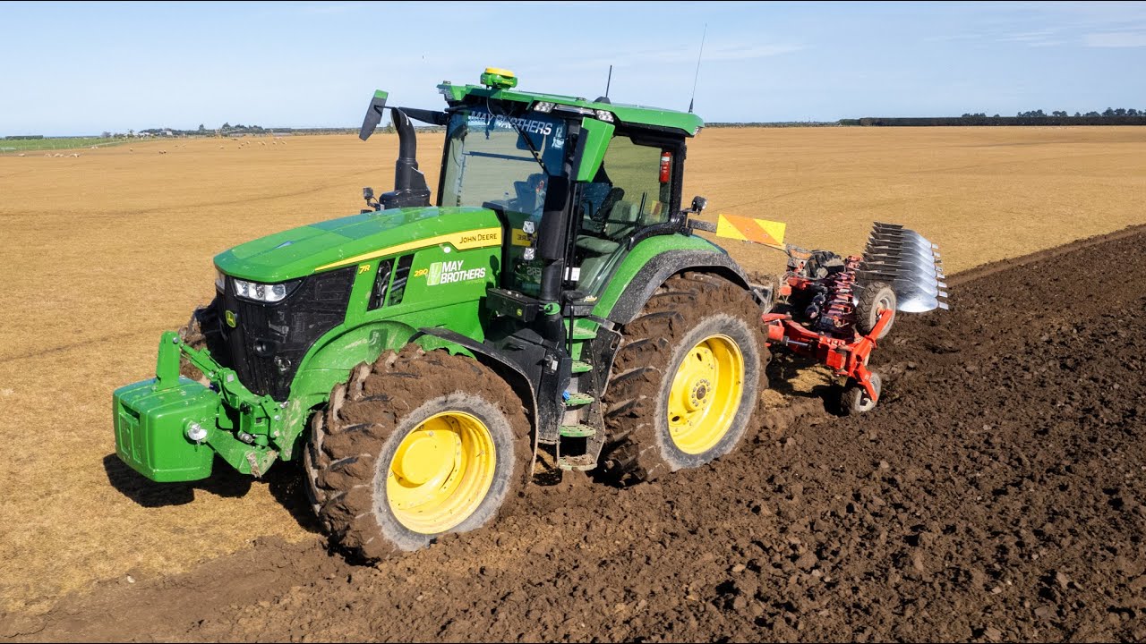 John Deere 7R 290 Ploughing Grass - YouTube