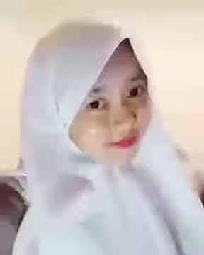 Jilbab Muncrat di Muka - YouTube