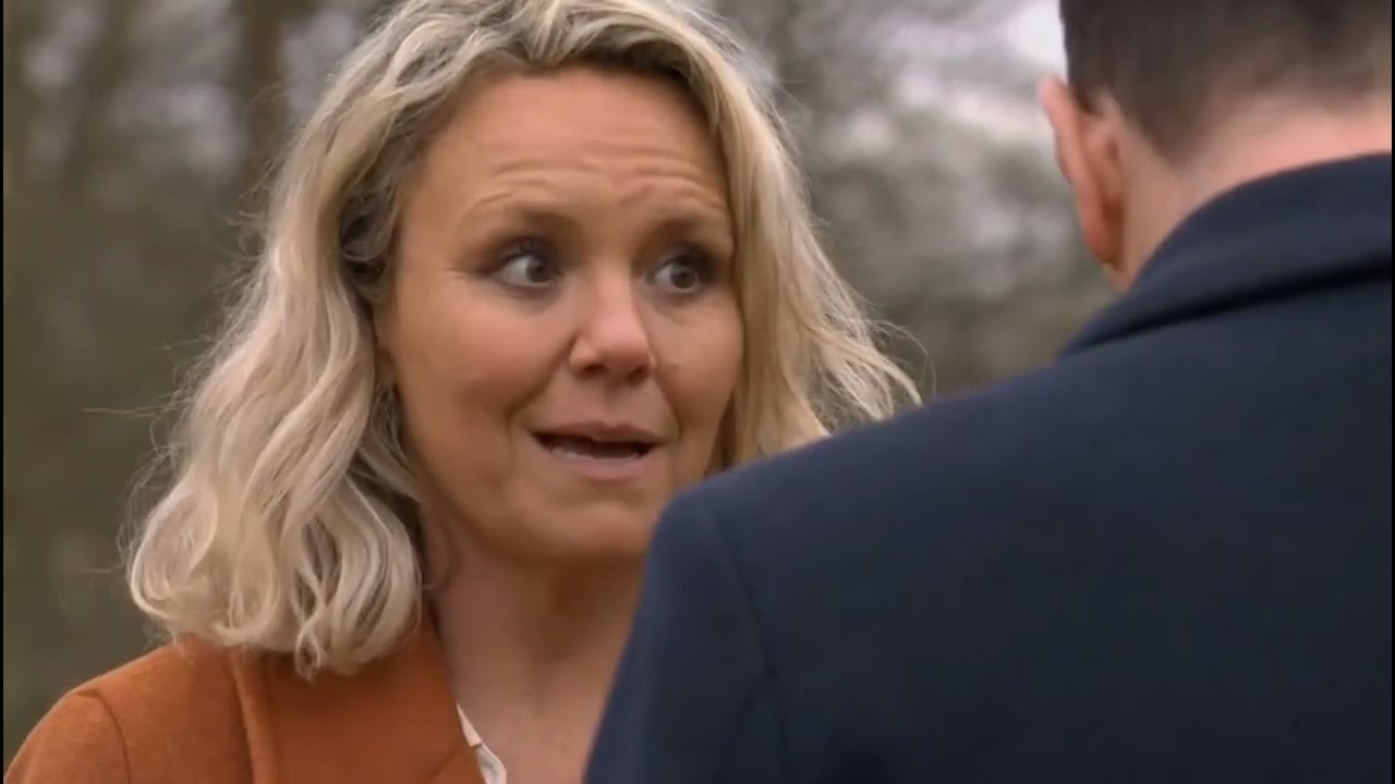 Eastenders - Mick Kisses Janine Scene (Thursday 17th March 2022) - YouTube