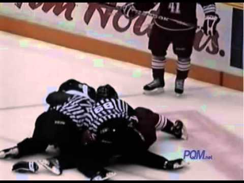 Alex Micallef vs Ryan Tesink Oct 10, 2010 - YouTube
