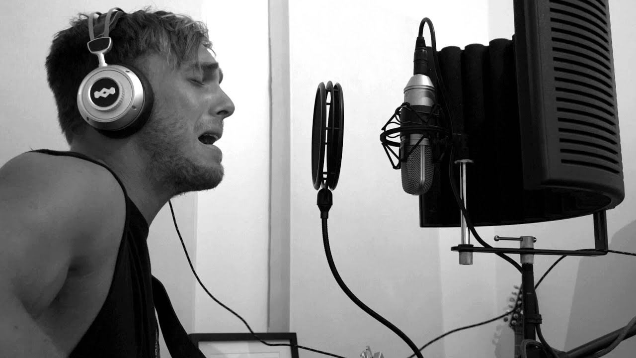 Jesse Everett - Big Blue Studio Session - YouTube