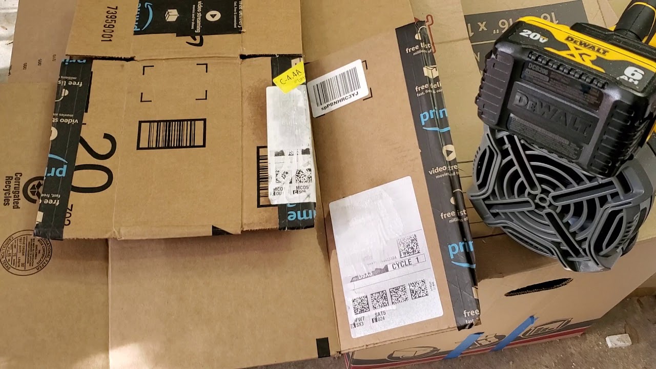 How to erase shipping labels 🏷 - YouTube