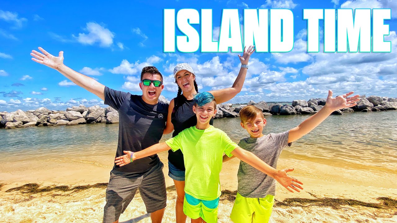 YOU CAN ONLY GET HERE BY BOAT AND ITS EPIC! (BEACH HAUL, ISLAND FUN ...