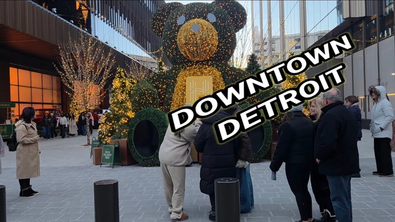 Downtown Detroit Christmas walk tour. - YouTube