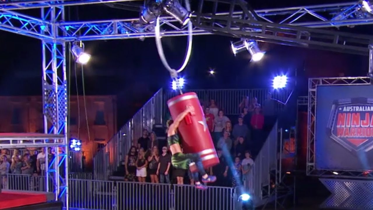 Celeste Dixon semi-final run | Australian Ninja Warrior 2017 - YouTube
