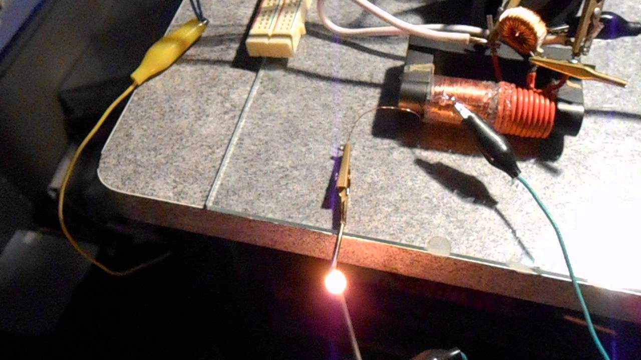 Homemade Flyback! on ZVS MK2.5 high current arcs! - YouTube